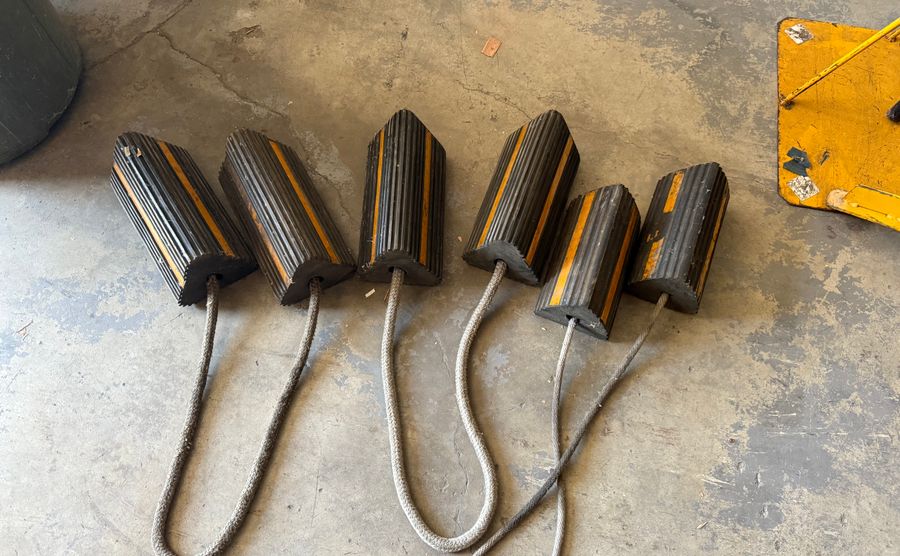 RUBBER WHEEL CHOCKS W/REFLECTIVE TAPE - 10921 | Aviators Market