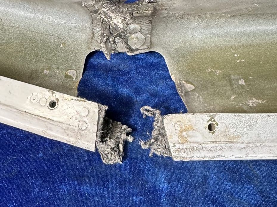 FAIRING ASSY - MAIN GEAR SPRING R/H - 8113 | Aviators Market